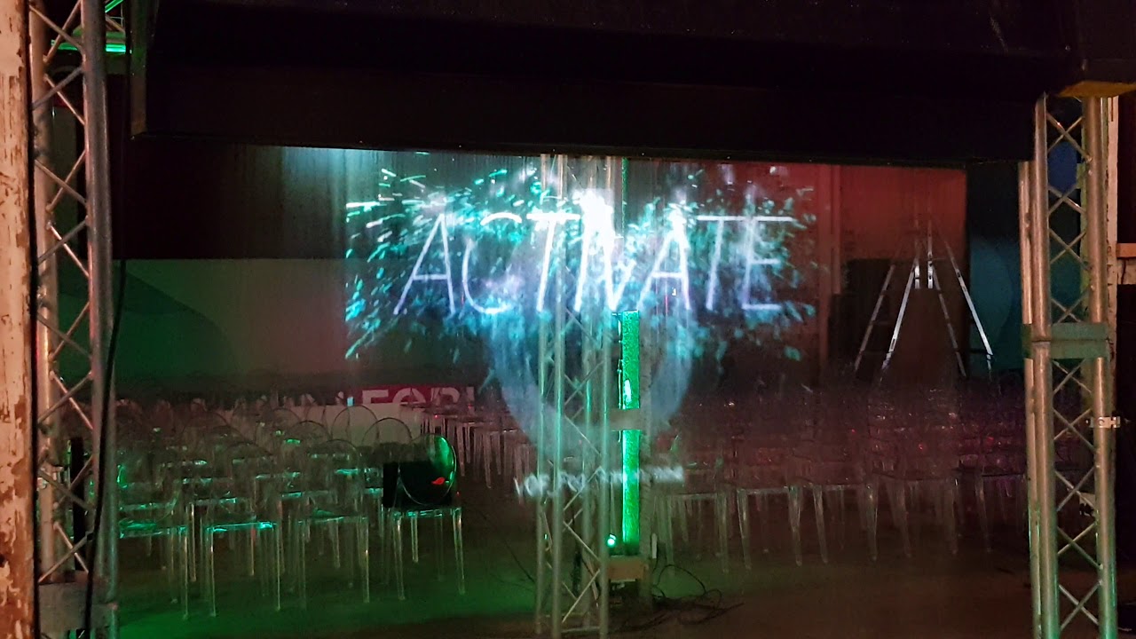 Fog Screen Display for Veeam Event - YouTube