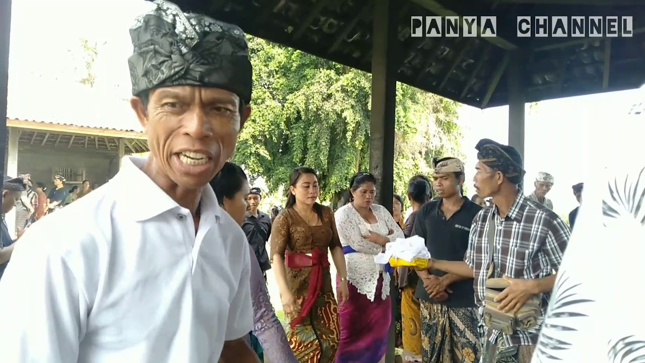UPACARA PITRA YADNYA BALI - YouTube