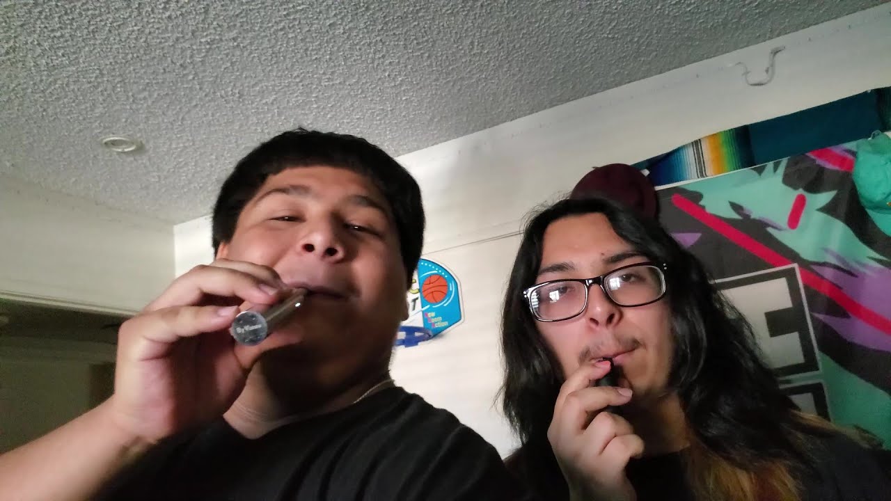 Trying HUSH Carts and Pre Roll Blunts!! (Sesh Talk and Review) - YouTube