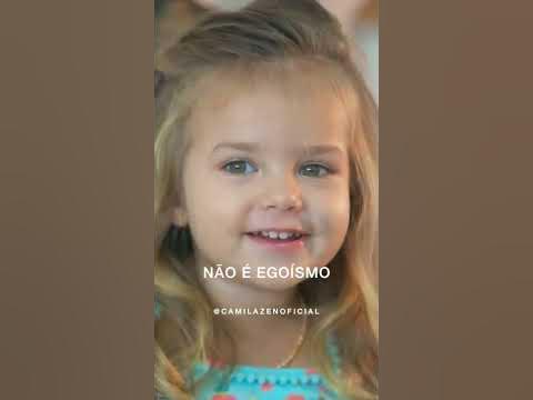 Hoje eu sentei pra gravar esse vídeo, a Zoe entrou no quarto e pediu se ...