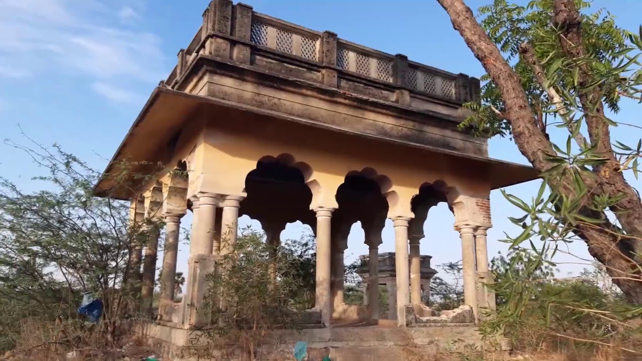Ettayapuram Aranmanaiyin sirappugal - YouTube