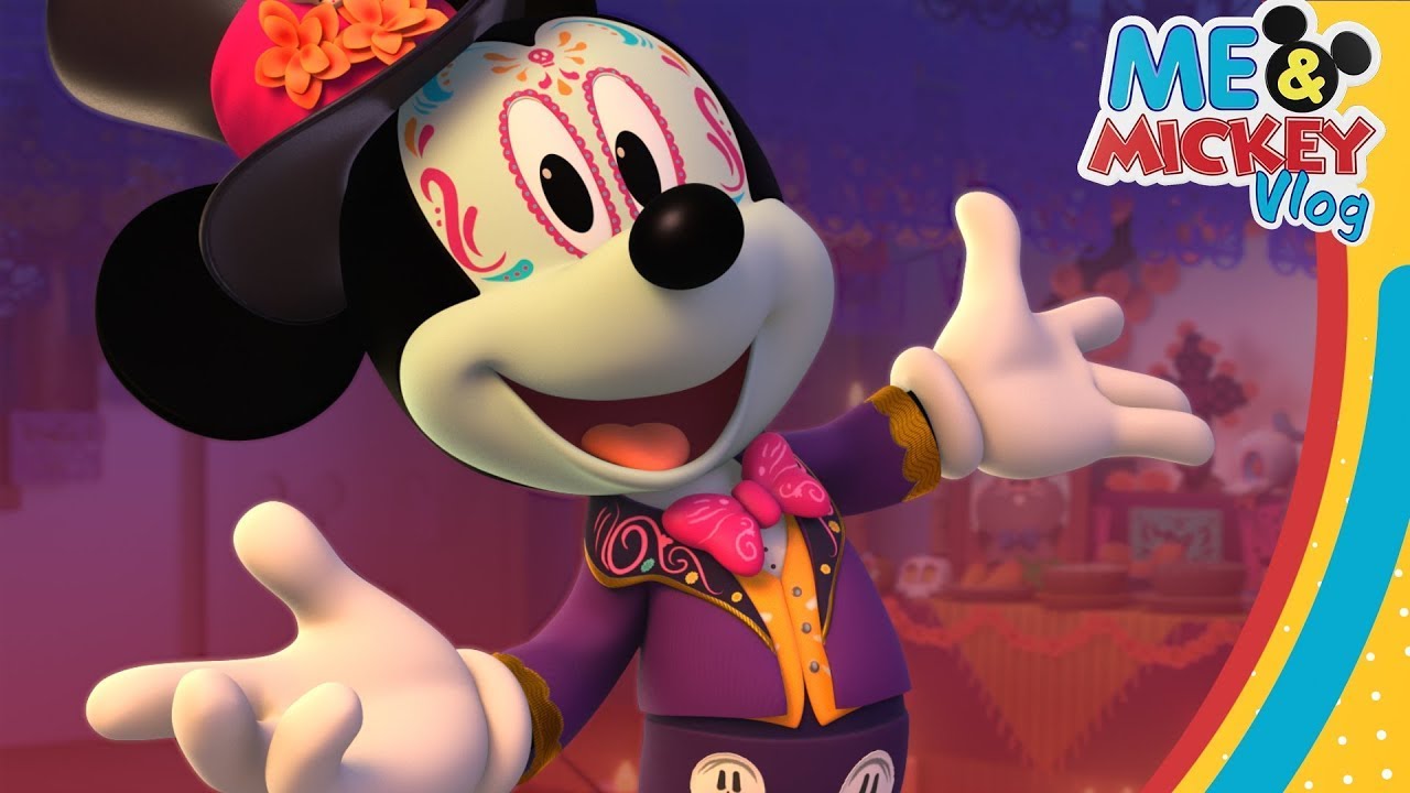 Mickey Mouse Celebrates Día de Los Muertos 🎉 | Me & Mickey | Vlog 74 ...