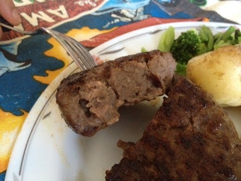 Muscle Food Hache Steak Review & Taste Test - Post Workout Meal - YouTube