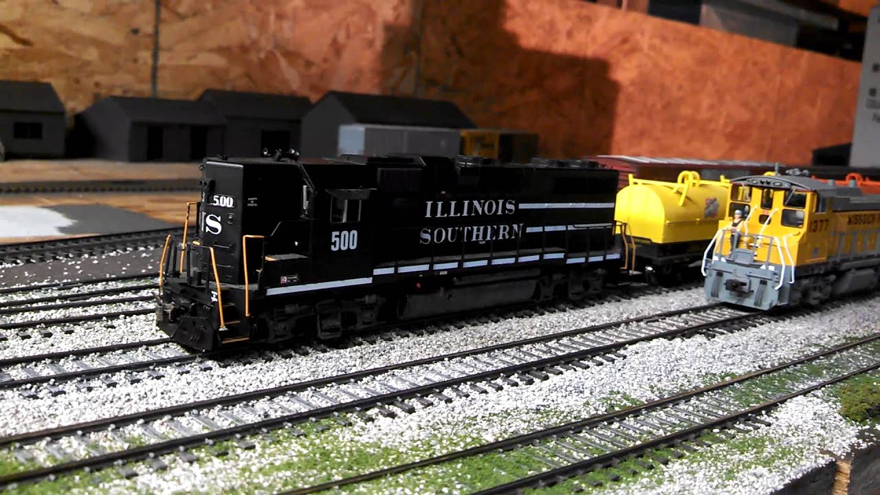 My first Illinois southern short line locomotive - YouTube