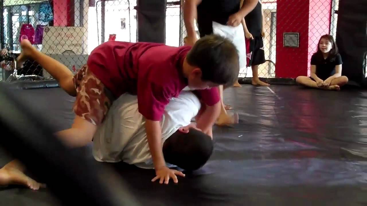 4OZ Fight Club Kids MMA 3 Grappling Thursday!!! - YouTube