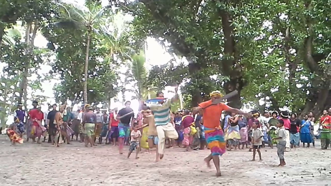 tikopian dance - YouTube