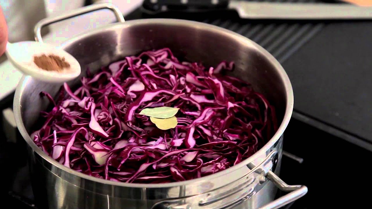 Pirjani crveni kupus - YouTube