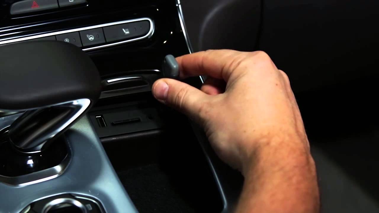 R-Link 2: Multimedia - YouTube