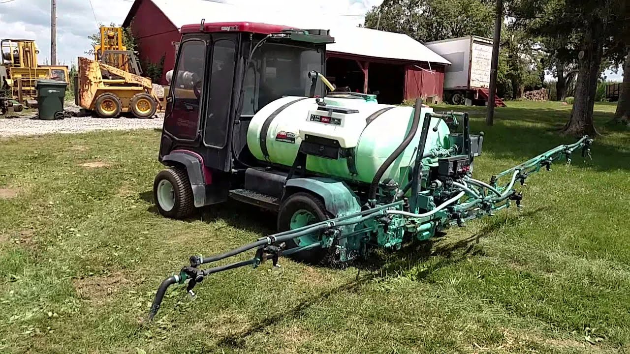 Toro 5600 sprayer - YouTube