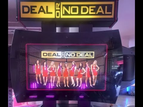 Random Arcade Game!!!! - Deal Or No Deal (Nostalgic feels) - YouTube
