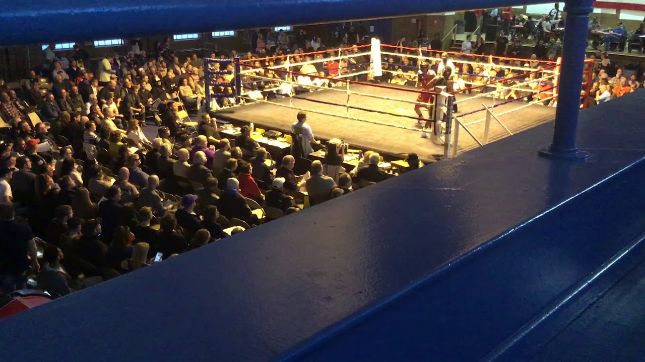 2018 Golden Glove Champion Justin Mathis Round 1 - YouTube