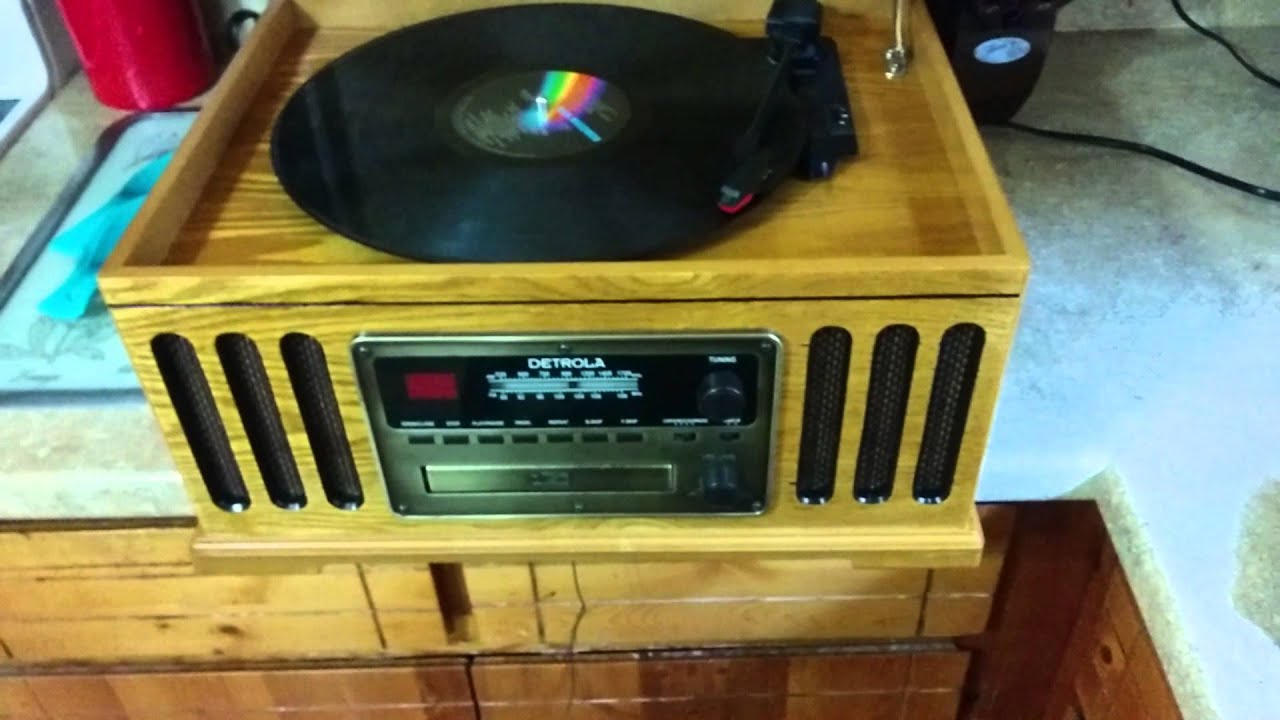 Detrola KM837 CD, Phono, Cassette, AM FM Music Center - YouTube