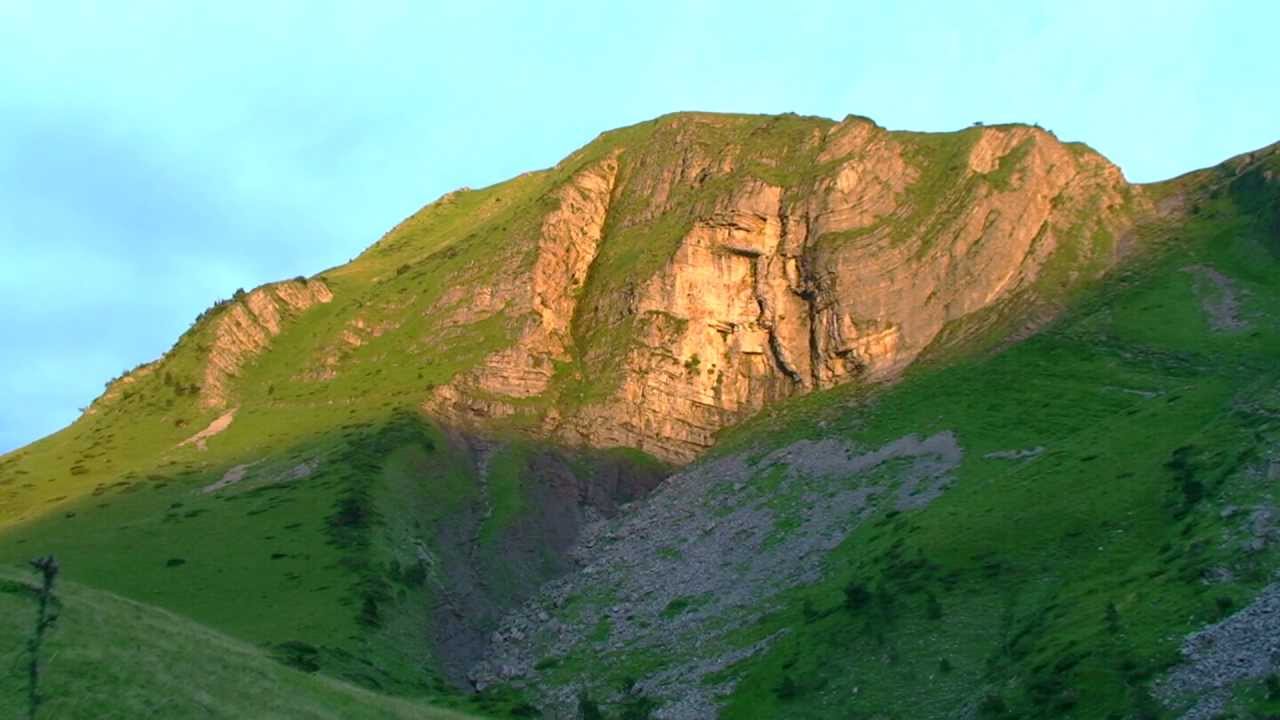 Crépuscule d'Ardane - Pays Basque - Esprit des Pyrénées - BIVOUAC TV ...