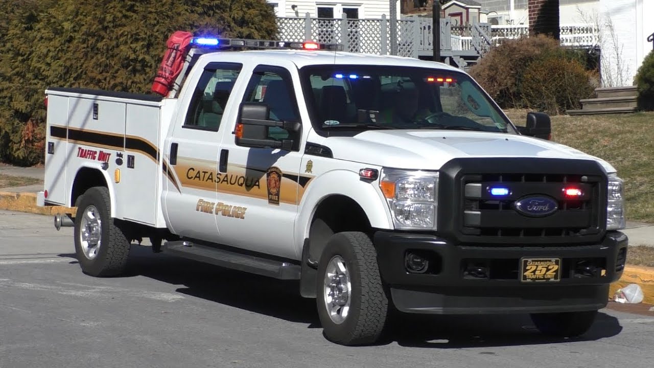 Catasauqua Fire Department Traffic Unit 252 Responding X2 2/3/20 - YouTube
