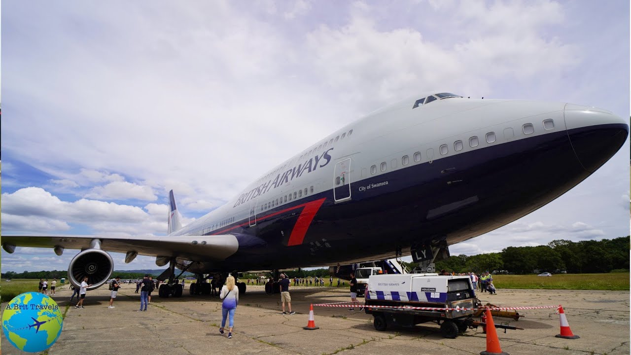 Tour a Retired British Airways Boeing 747-400 G-BNLY Landor 747 ...