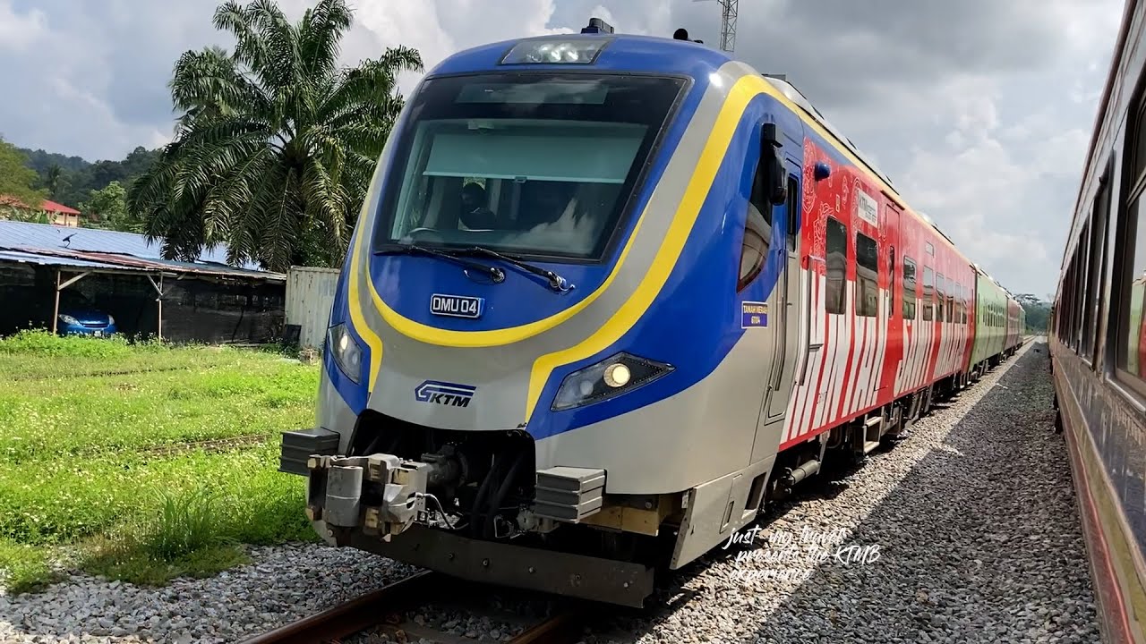 KTMB DMU 61104 Tanah Merah train arrival and departure from KTMB Chegar ...