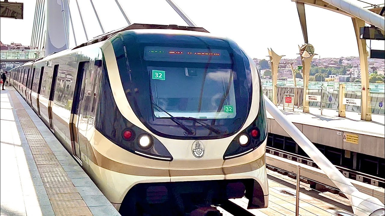 Sound of Istanbul metro train arrival and departure / Hyundai Rotem ...