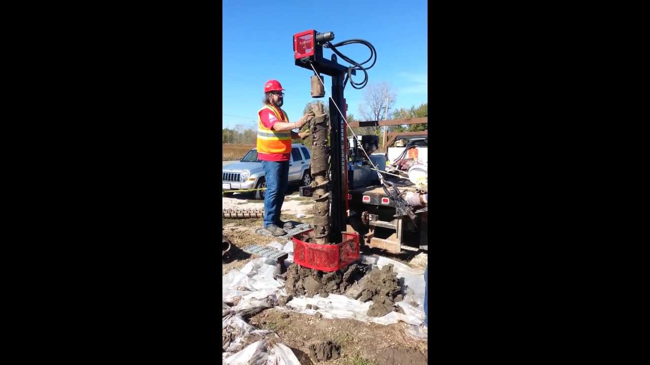 MAX'S AUGER CLEANER CLEANING 8.25 HEAVY-DUTY HOLLOW STEM AUGERS - YouTube