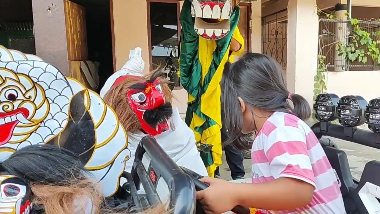 BARONGAN TERBARU KASIH MAKAN PERMEN UNTUK POCONG Drama Kaisa Safa - YouTube