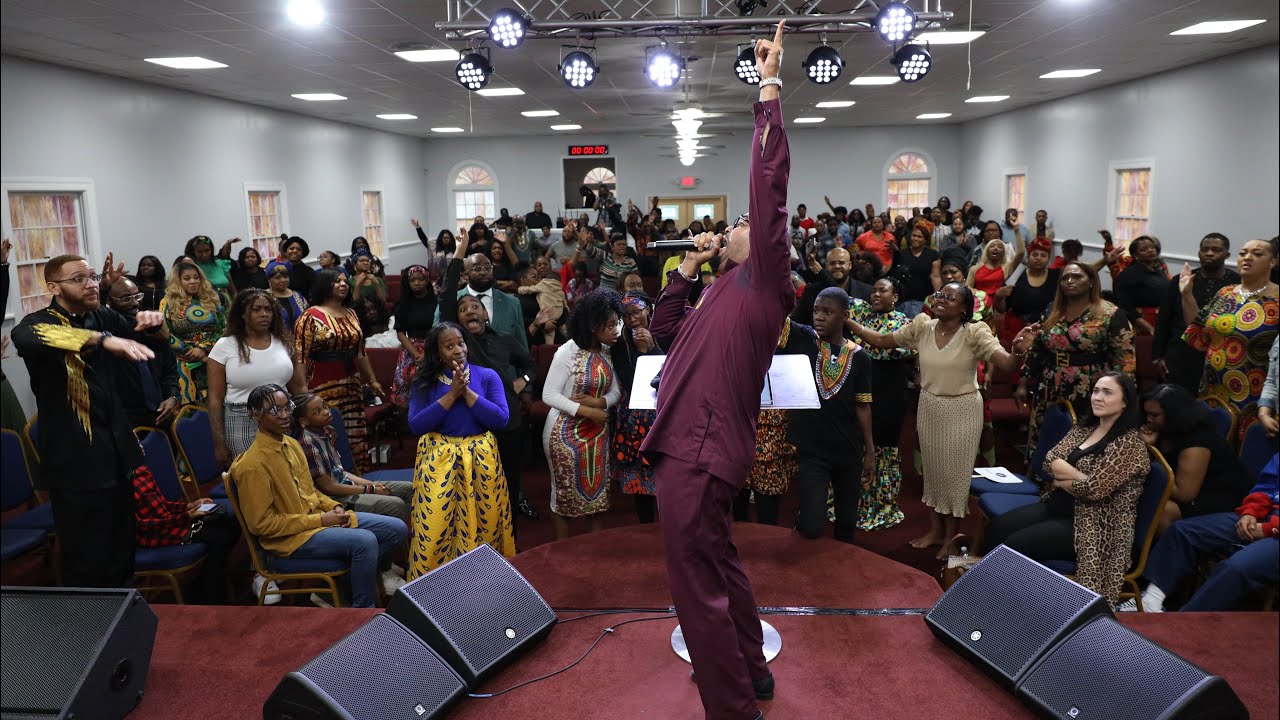 🔥 THIS Is How The Church Praises When 70 NEW MEMBERS JOIN!! (CRAZY ...