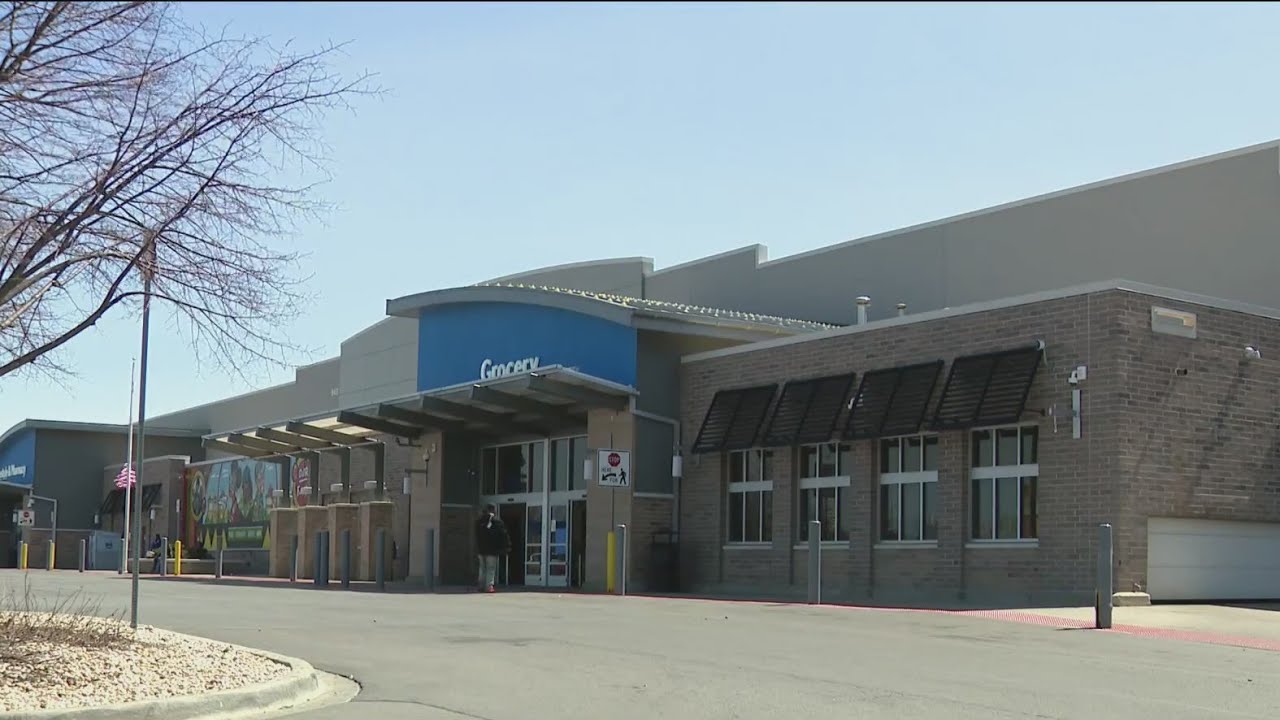 Walmart closing 4 locations in Chicago - YouTube