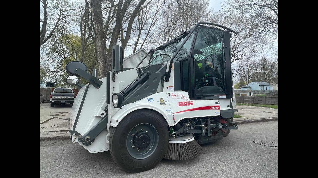 Department of Public Works: New Street Sweeper Joins the Fleet - YouTube