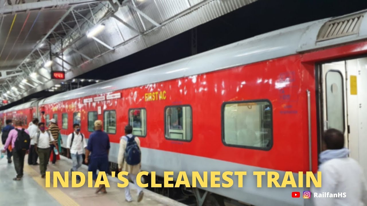 VVIP Prayagraj express departing from Prayagraj | India's longest and ...