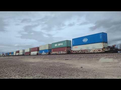 Monster WB BNSF Port Stack/Domestic Intermodal Train In Minneola Ca! #bigbossrailfanner - YouTube