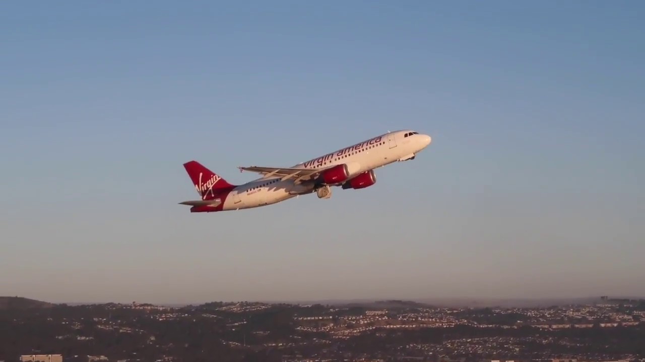 Epic Parallel Takeoff San Francisco International airport - YouTube