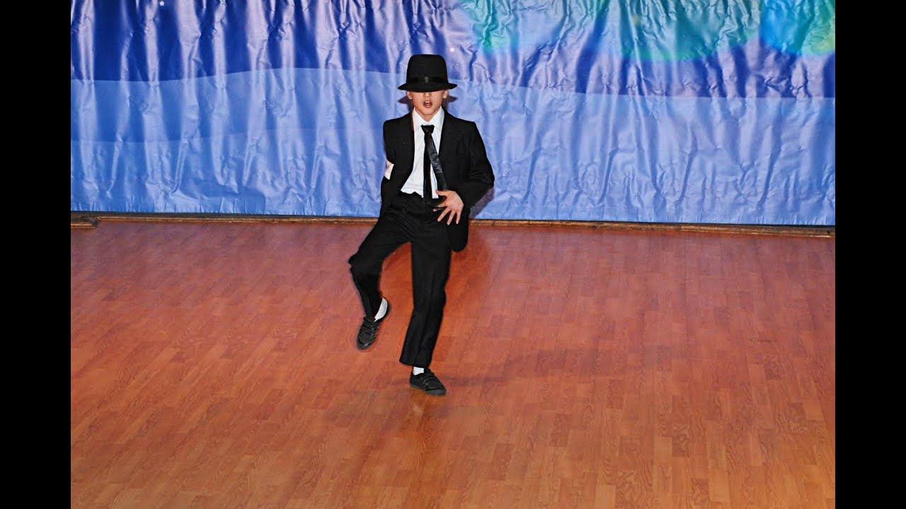 Jeneva - (MJ style) dance "Dangerous" - consert "МИЭТ" - 2010г - YouTube