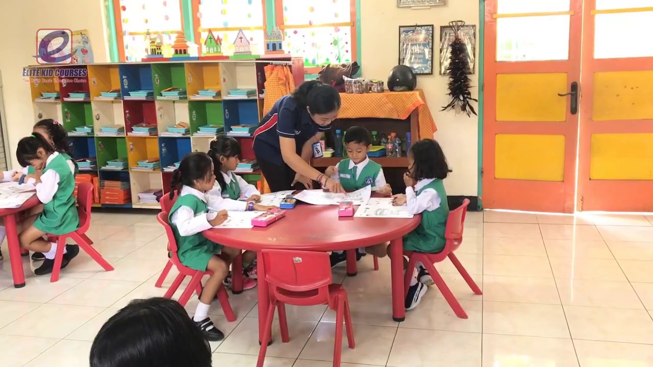 Elite Mobile English - Elite Kid Courses - YouTube