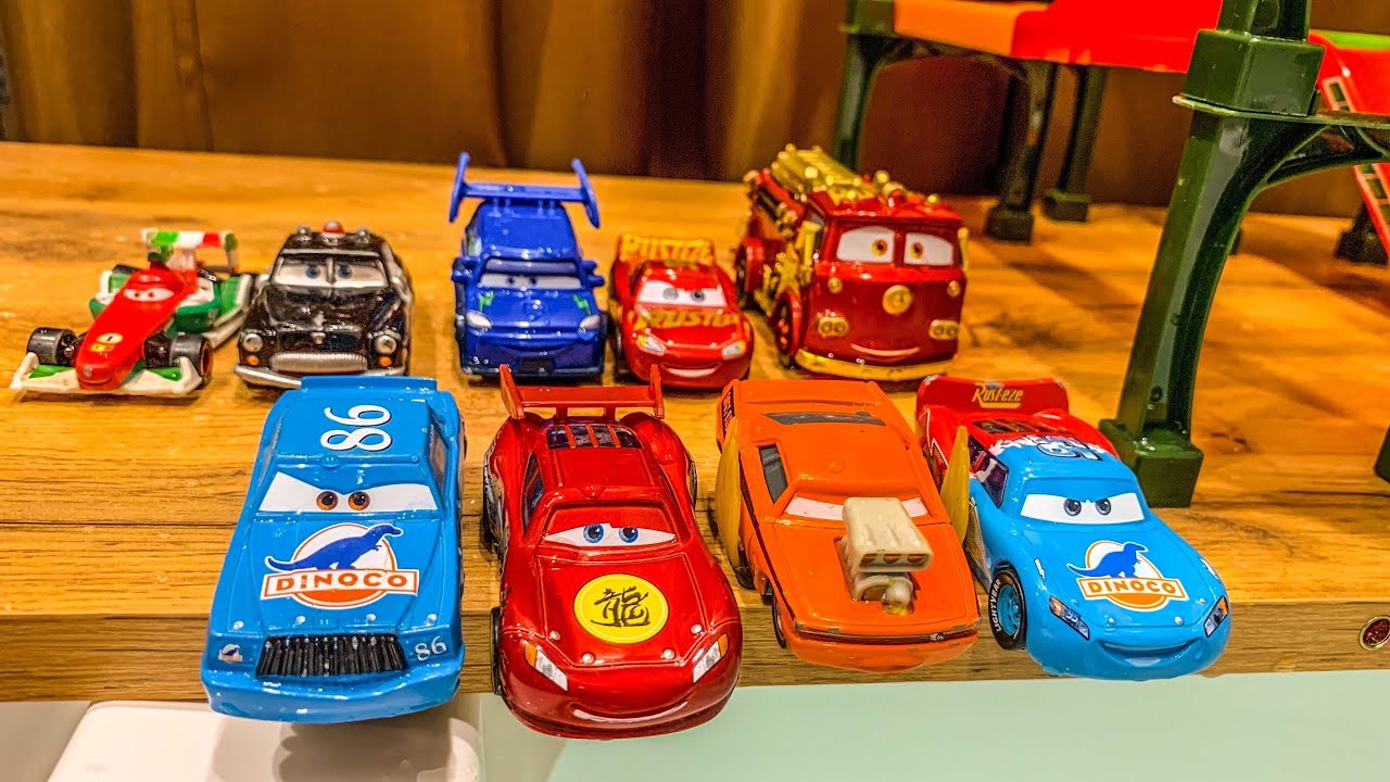 Clean up muddy minicars & disney pixar car convoys! Play in the garden ...