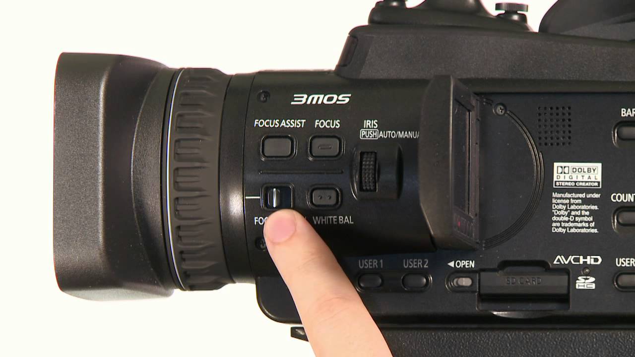 Basic intro to the Panasonic AG-HMC40P video camera - YouTube