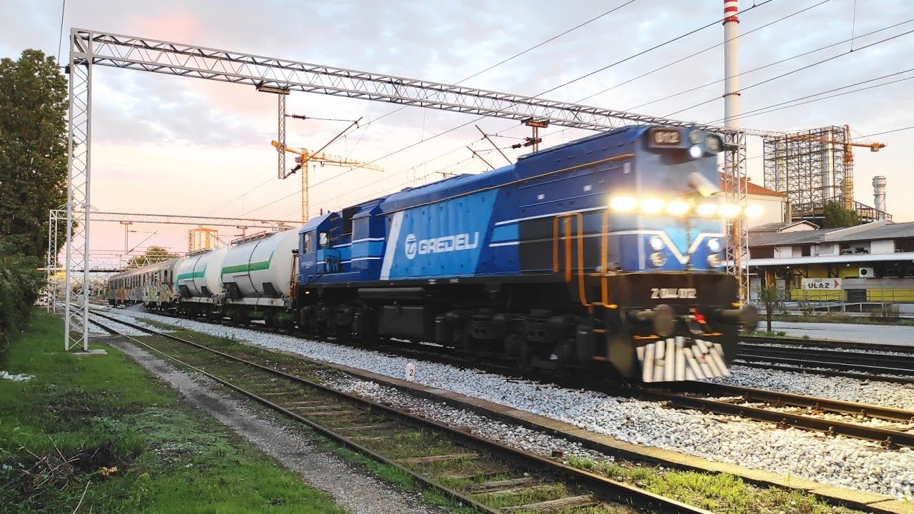 Vlakovi u Zagrebu, Hrvatskoj. Trains in Zagreb, Croatia. - YouTube