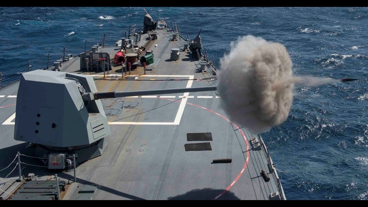 US NAVY DESTROYER FIRES MARK 45 GUN & CLOSE IN WEAPON SYSTEM - YouTube