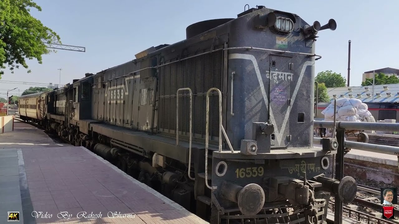 WDM 3 ATwin Loco 16539 BNW Burdwan Diesel & Electric Loco Shed - YouTube