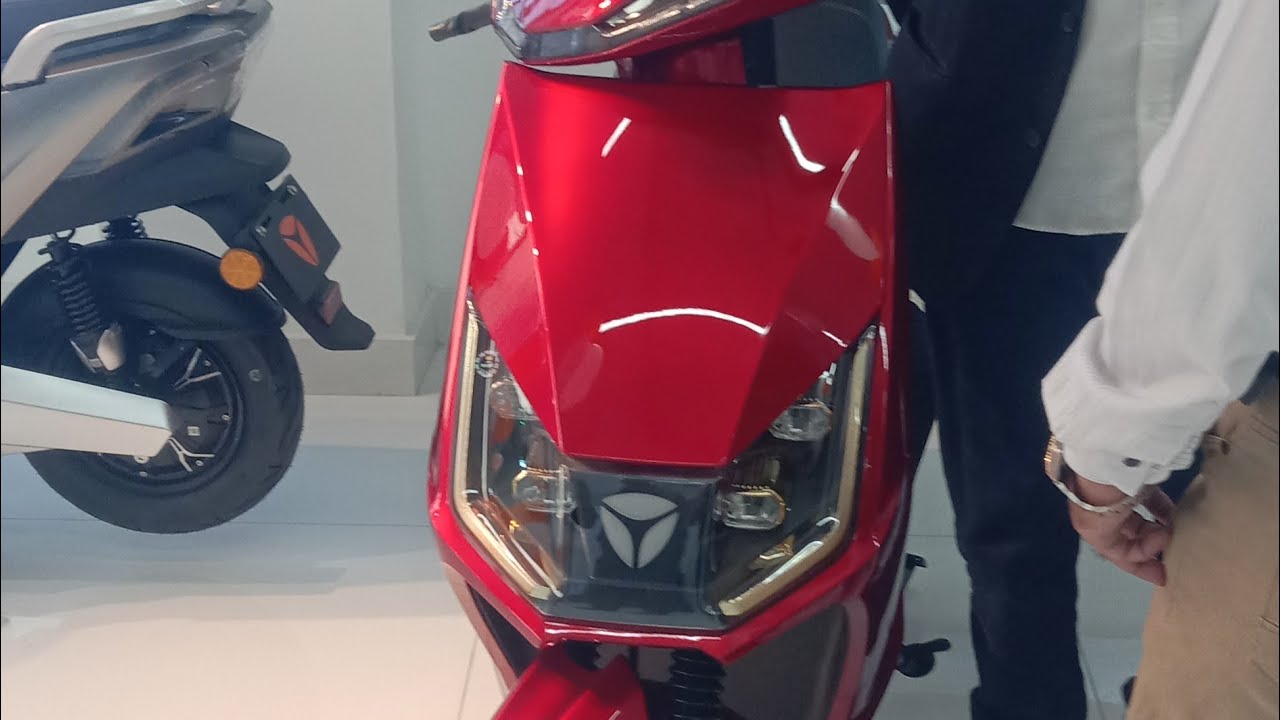 Yadea Electrifies Pakistan with the Grand Opening of its First Flagship ...