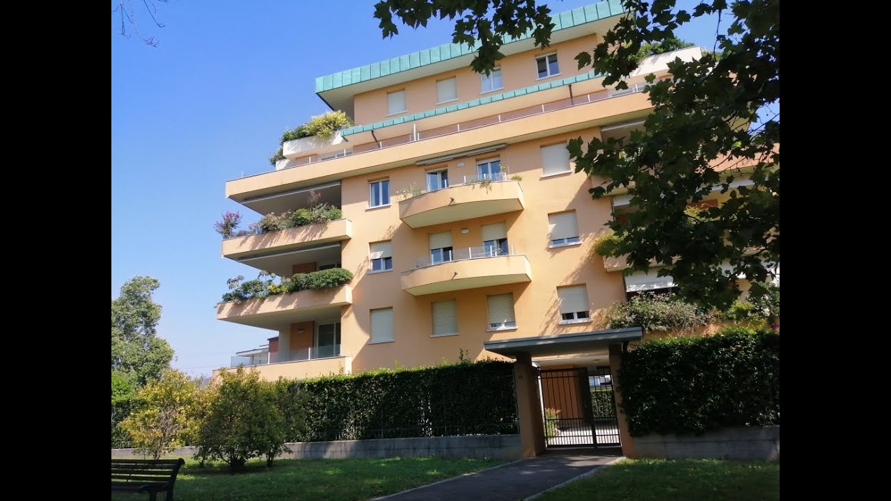 Brescia Via Tirandi - Pentalocale - YouTube