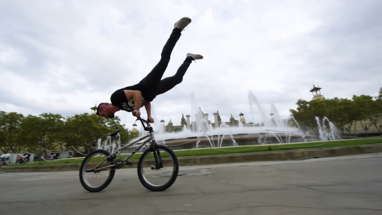 k78 .. Bike Parkour 20 Streets of Barcelona - YouTube