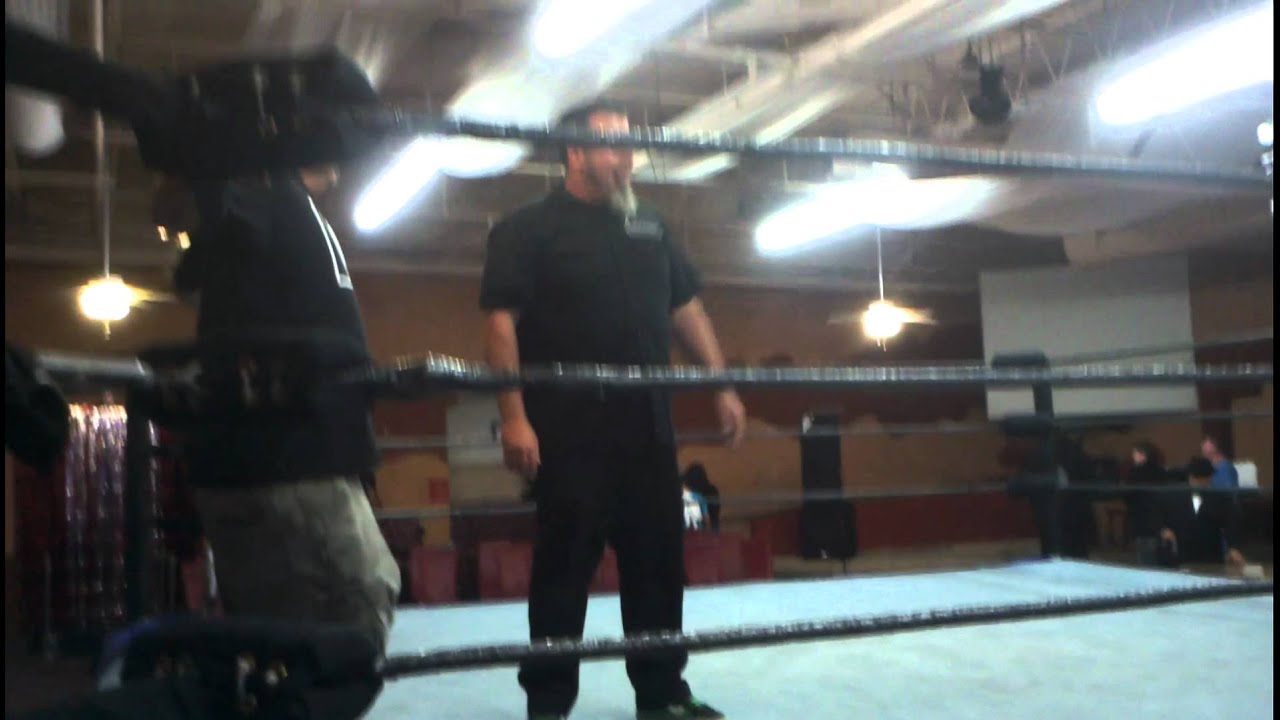 JOHNNY SWITCHBLADE TAKING A BUMP PART 1 - YouTube