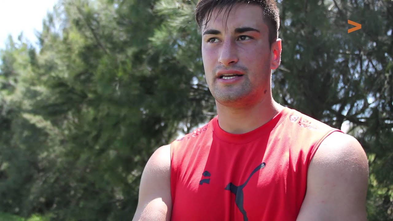 Entrevista a Erick Cabaco - YouTube
