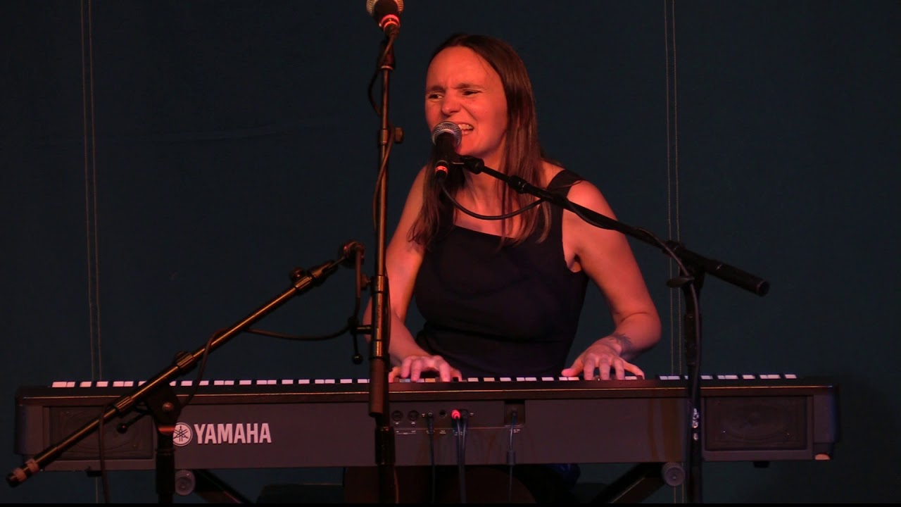 Festival on the Green 2019: Heather Pierson Acoustic Trio - YouTube