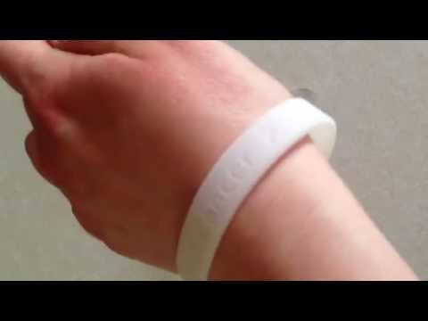Skin Cancer Prevention UV Color Changing Wristband - YouTube