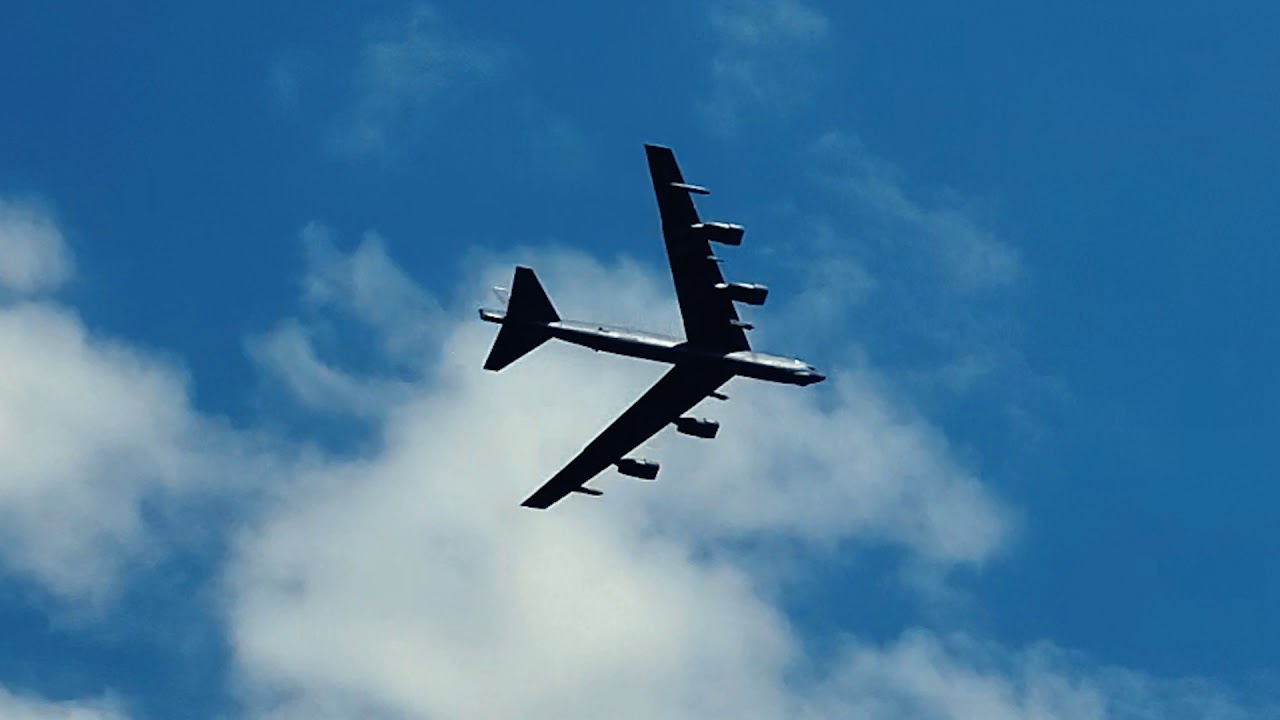 B 52 flyover - YouTube
