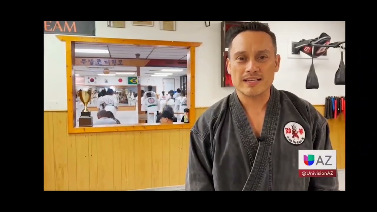 Entrevista con Univision 33 sobre el Bullying y algunos consejos - YouTube