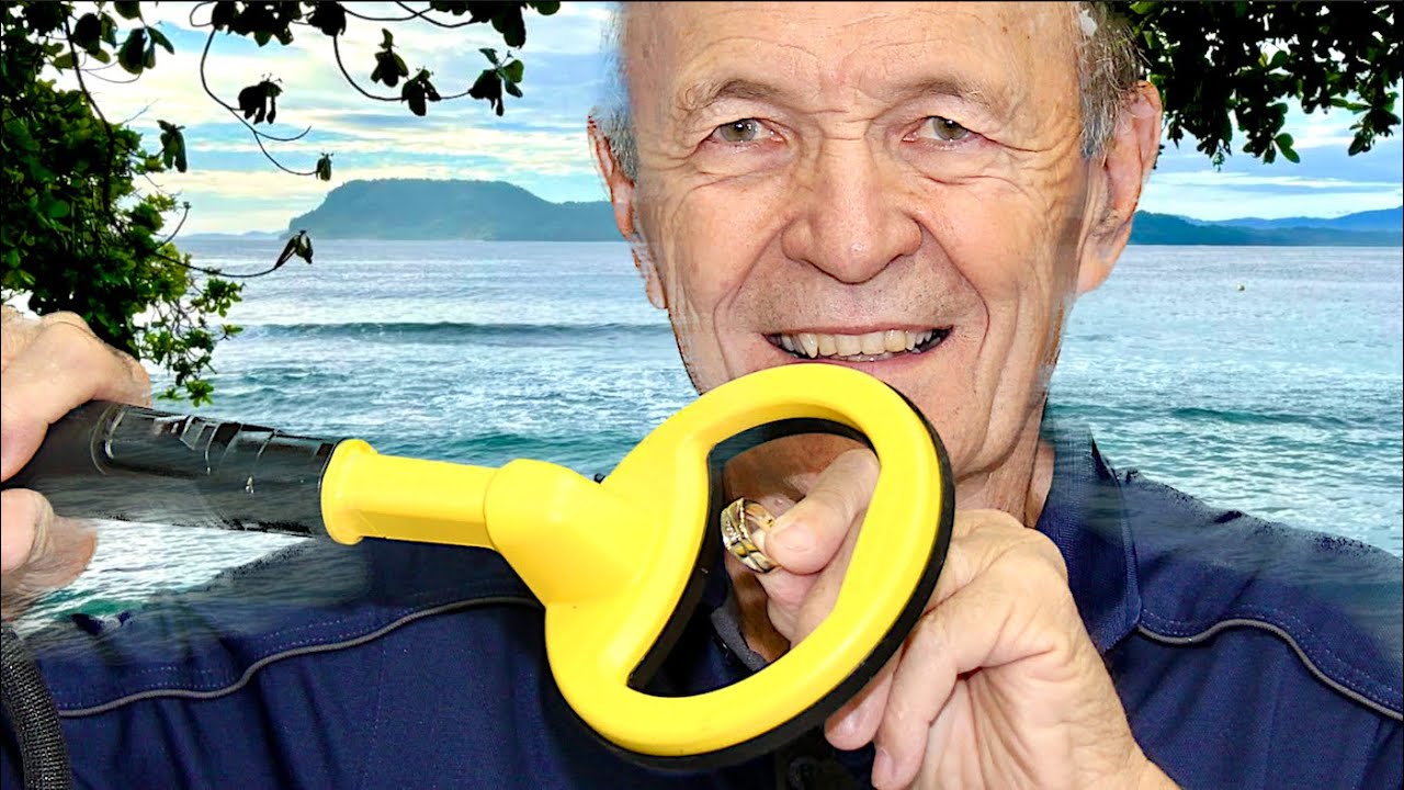 Treasure Hunt With A Metal Detector | Scuba Tech Tips: S18E14 - YouTube