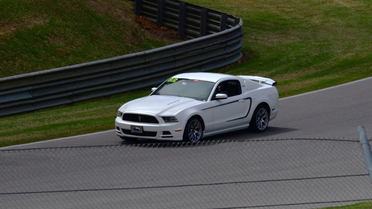 My first session ever at Barber and learning the track, 2013 V6 Mustang ...