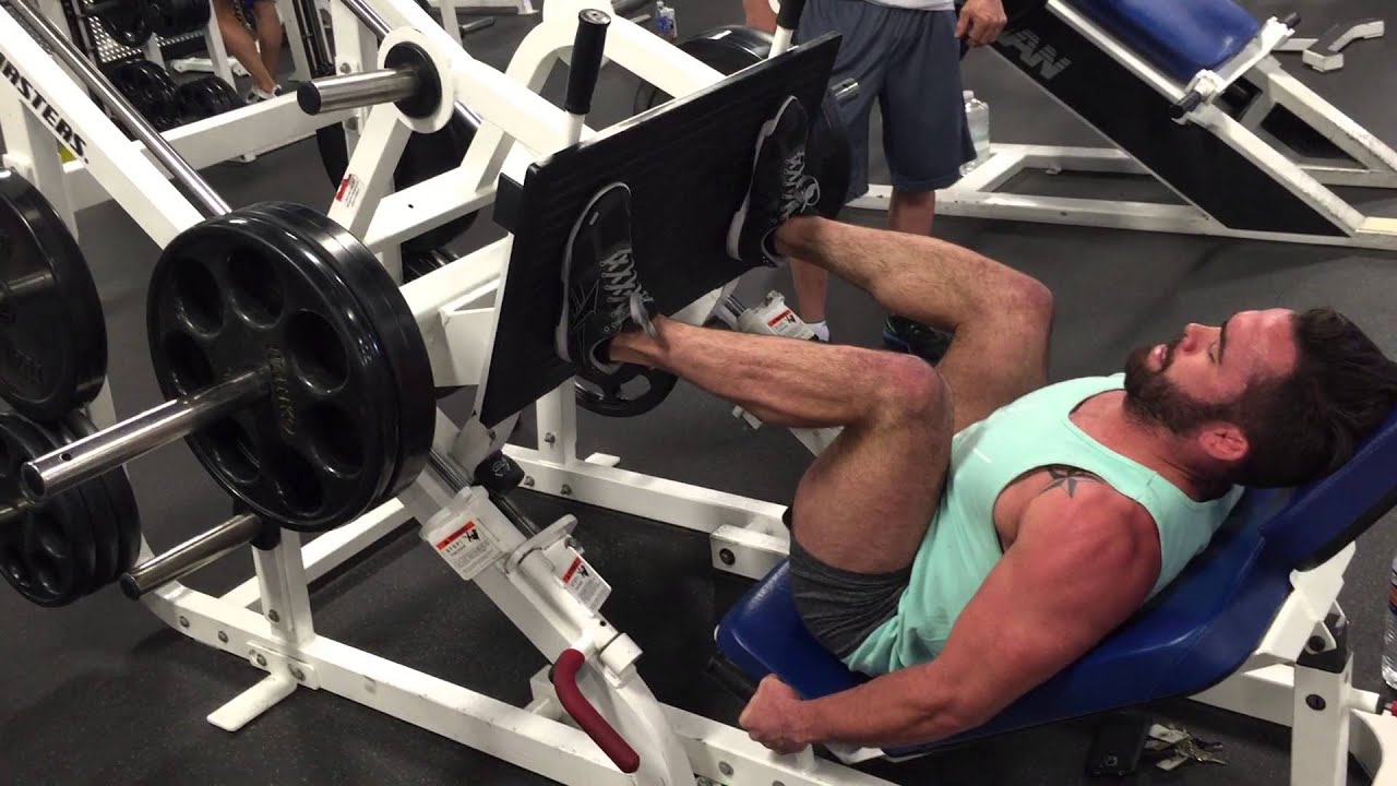 100 rep leg press ladder in under 3 minutes. 8x 45lb plates 2x 100lb ...