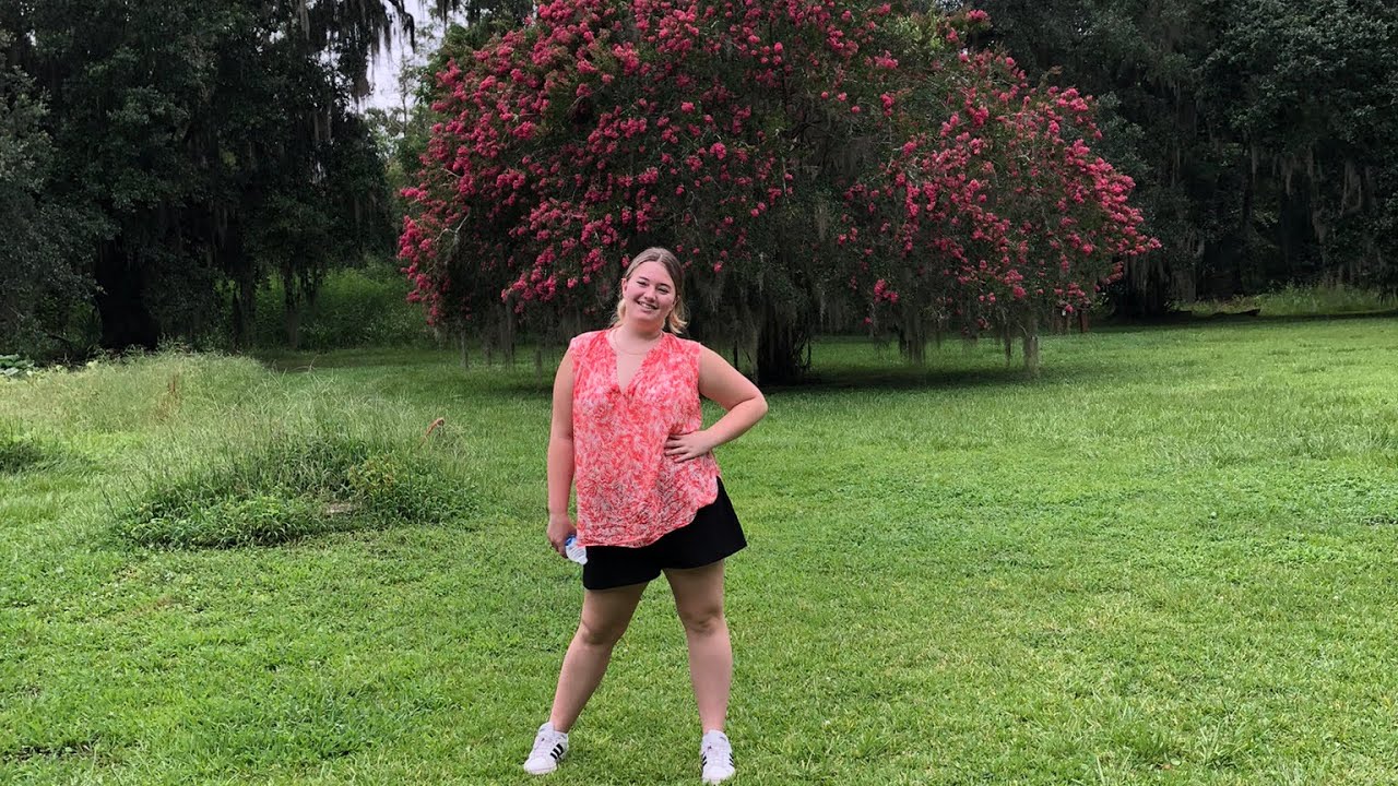 Caroline Rowe singing Woman and Pirate Jenny - YouTube