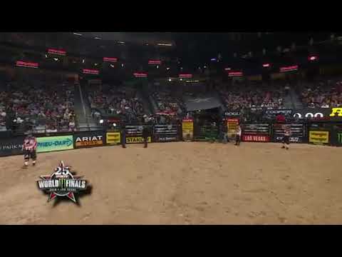 Jose Vitor Leme rides SweetPro's Bruiser for 93.5 points (PBR) - YouTube